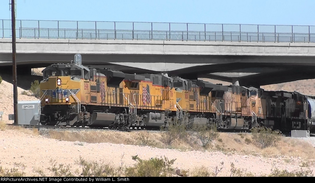 WB Manifest Frt at Erie NV -1